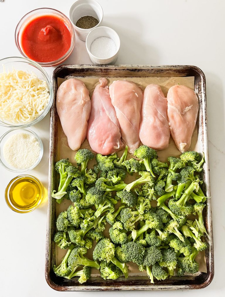 Easy Sheet Pan Chicken Parmesan without the Breading – Food Play Go